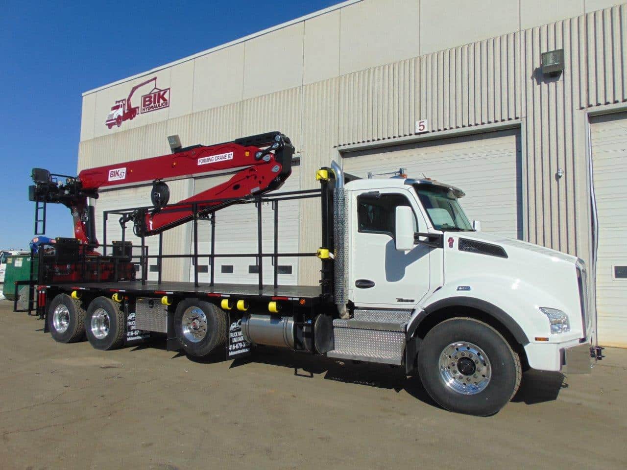NEW BIK SERIES FC-67 ON NEW KENWORTH T880 - BIK Boom Trucks